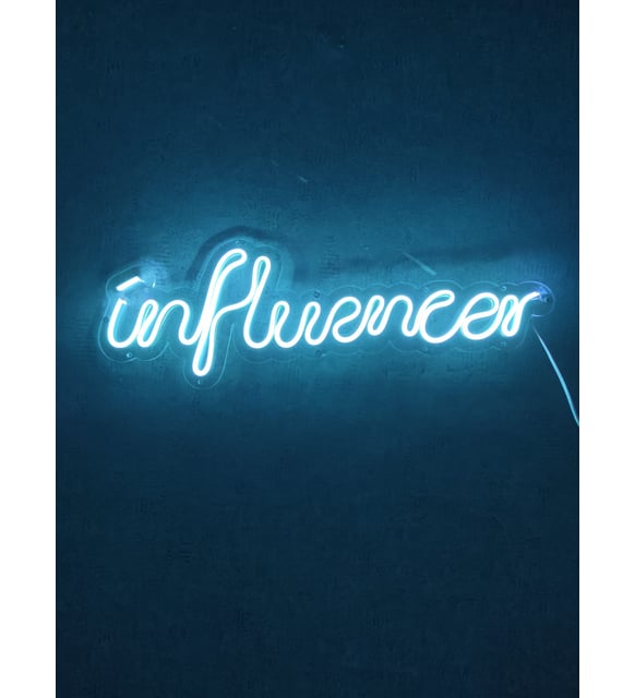 İnfluencer Neon led duvar dekoru